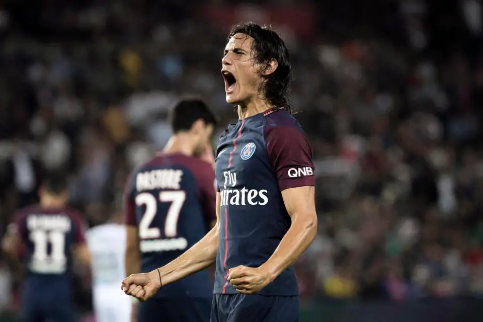 From Spain: Milan to bid for Cavani - AC Milan News