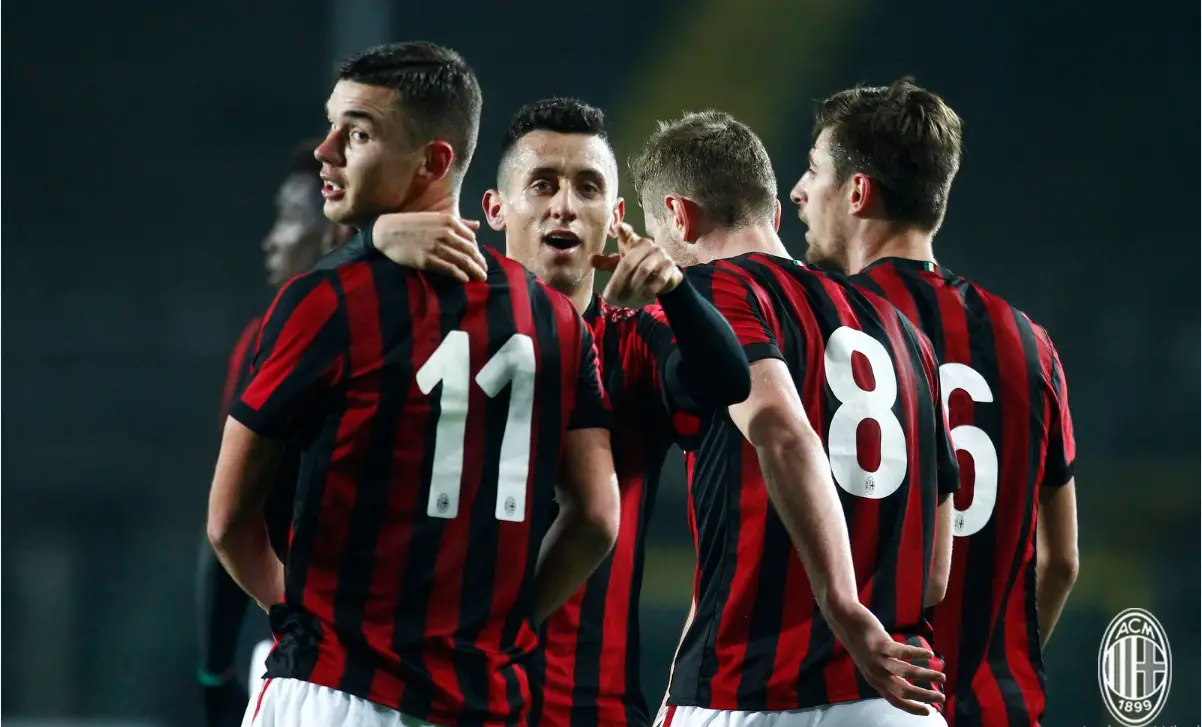 AC Milan Primavera star signs new contract - AC Milan News
