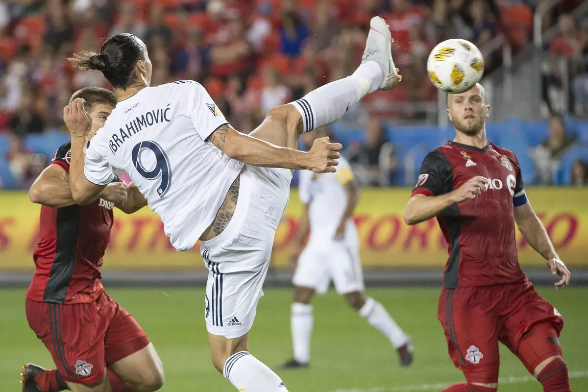 WATCH - Zlatan Ibrahimovic scores insane karate kick 500th career goal ...
