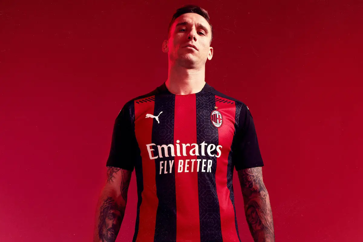 Why is Lucas Biglia presenting the new AC Milan jersey - AC Milan News