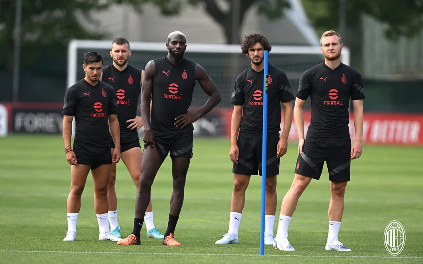 AC Milan midfield to change with two players in and two out - AC Milan News